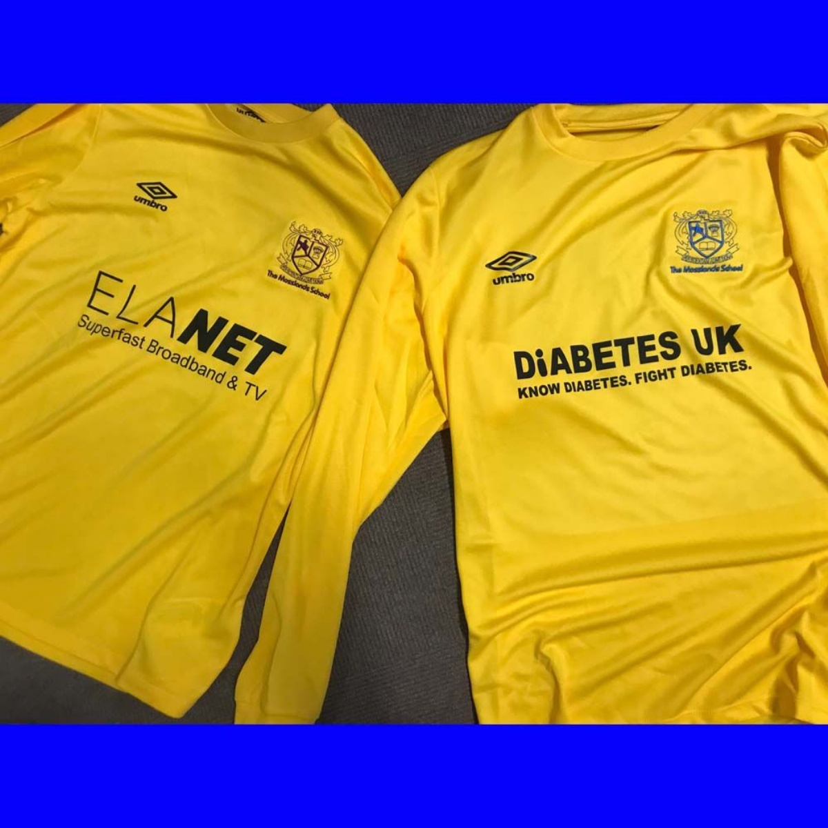 The Mosslands School - New Sponsored Kit for Y7 and Y11 Football Teams