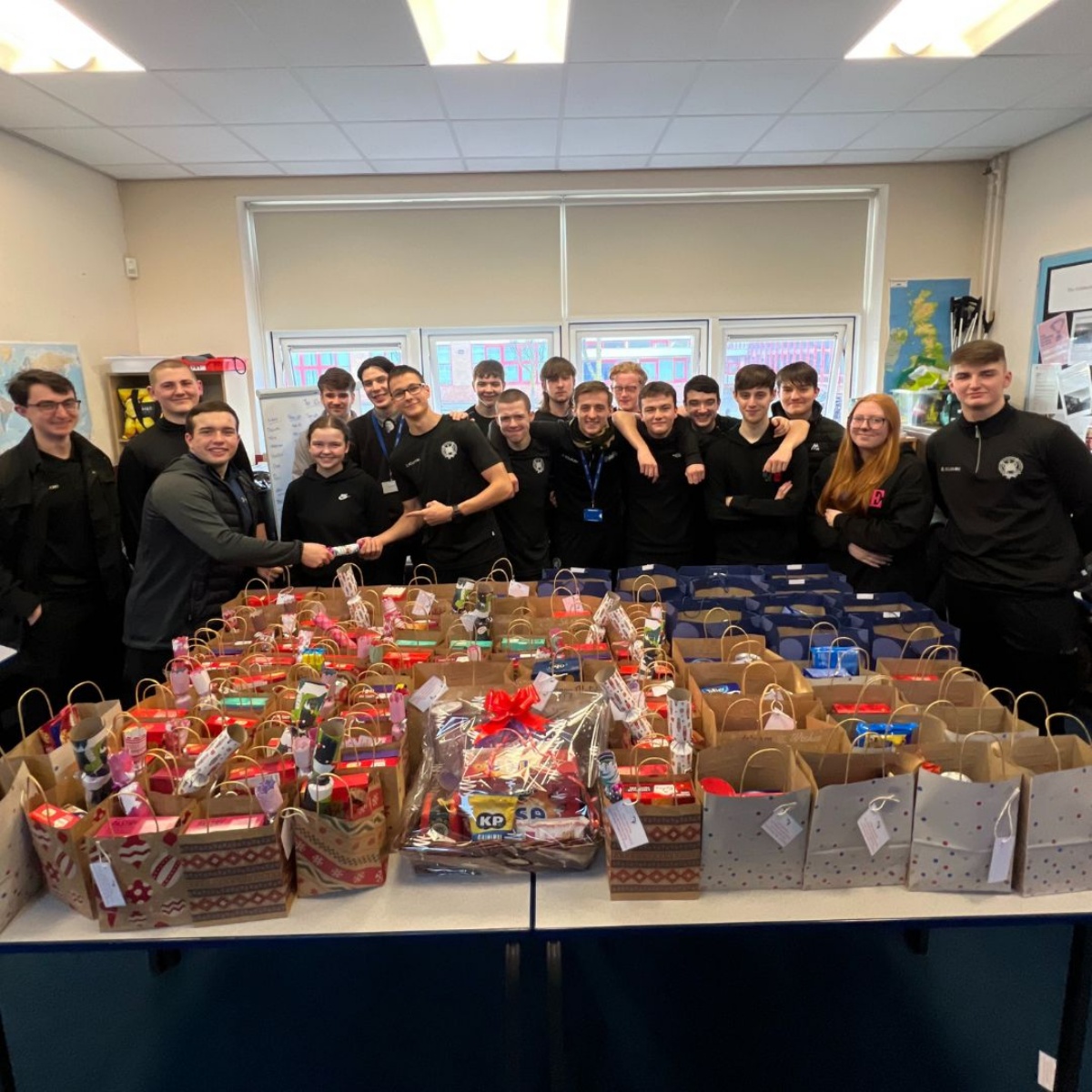 The Mosslands School - Christmas Santa Dash & Hamper Appeal 2023